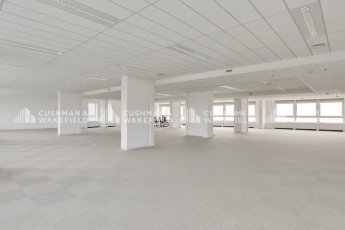 Location Bureaux Courbevoie 421 M² Non Divisibles 92400 | CW